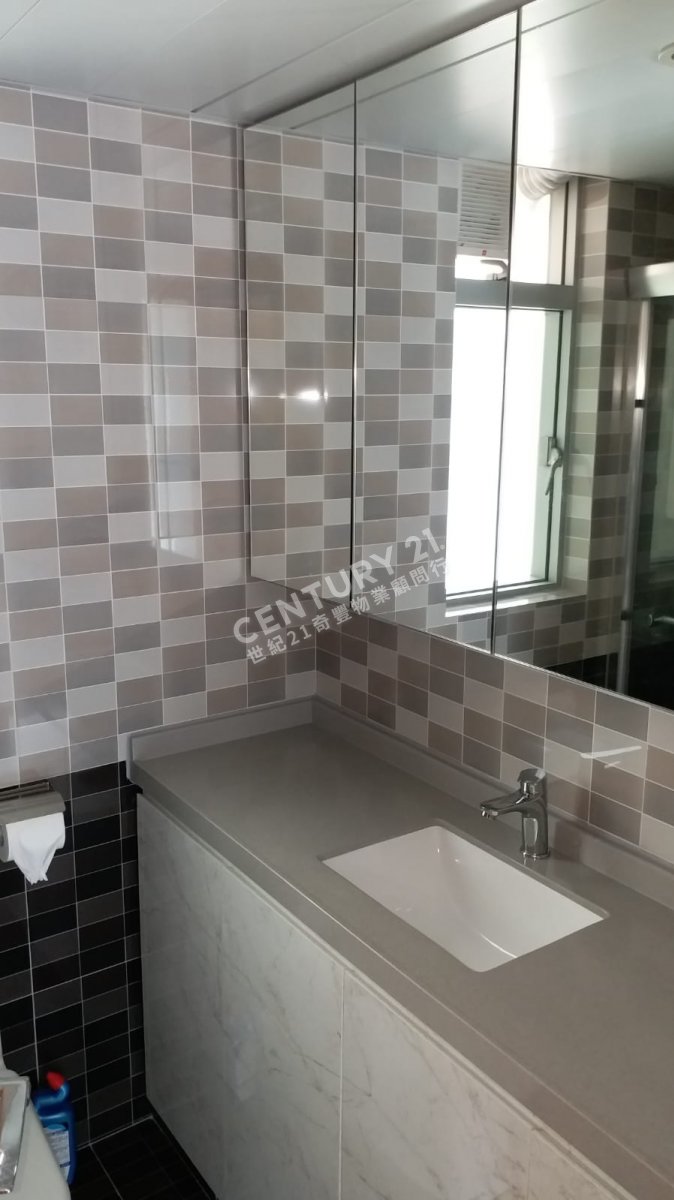 市中心超抵租2房 有裝修! - 852.House一站式香港樓盤平台